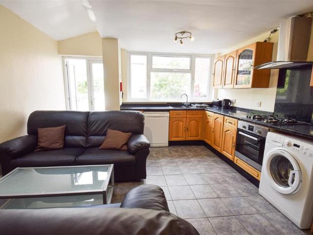 Haxby Road, York 5 bed house to rent £4,117 pcm £950 pw