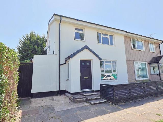 Hayton Green, Coventry CV4 2 bed flat to rent £1,050 pcm £242 pw