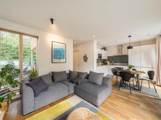 Hayward Mews, SE4, London