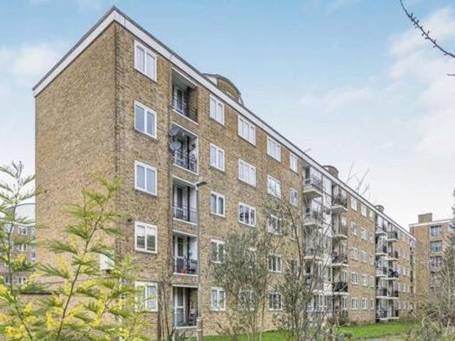 Hayward Gardens, London, 2 Bedroom Apartment