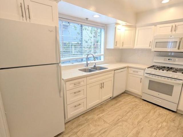 Hayworth 615 1 Bedroom Apartment for Rent at 615 N Hayworth Ave, Los Angeles, CA 90048 Mid City West