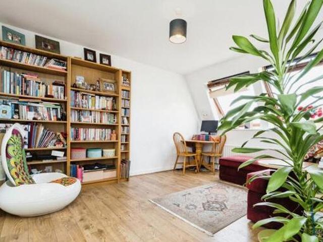 Hay Close, London, 1 Bedroom Flat