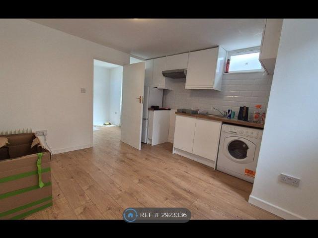 Hay Lane, London NW9, 1 bed flat to rent, £1,300 pcm | PrimeLocation