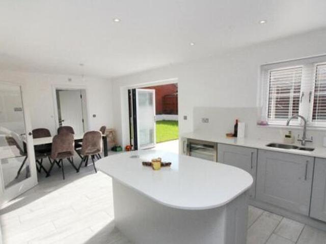 Haycock Gardens, Clifton, 4 Bedroom Detached