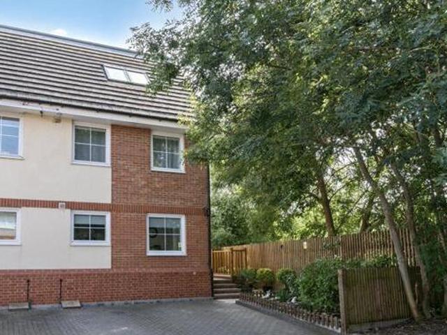 Haycroft Road, Surbiton, 3 Bedroom Semi detached