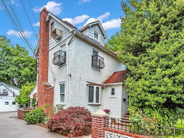 Hayden Ave, Great Neck, Home For Sale