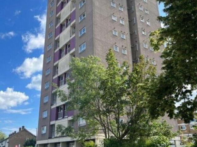 Hayden Road, Harlow 1 bed flat to rent £1,070 pcm £247 pw