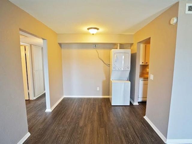 Haydens Landing 2 Bedroom Apartment for Rent at 921 Ne 12th St, Moore, OK 73160