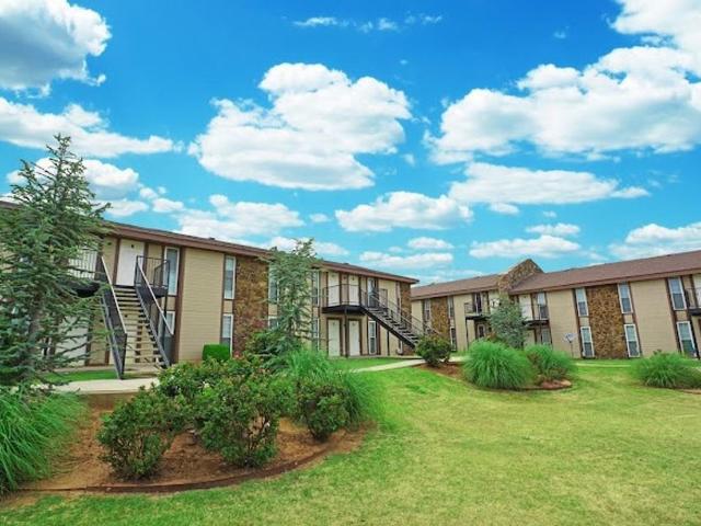 Haydens Landing 2 Bedroom Apartment for Rent at 921 Ne 12th St, Moore, OK 73160