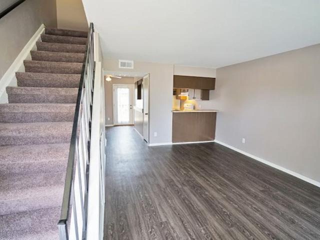 Haydens Landing 2 Bedroom Apartment for Rent at 921 Ne 12th St, Moore, OK 73160