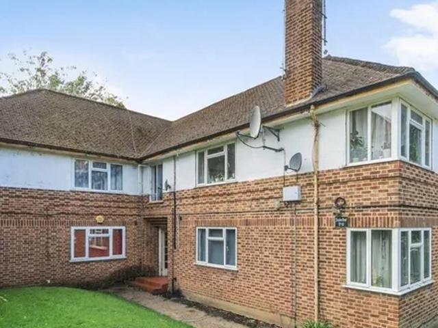 Haydon Close, London, NW9 0NG, United Kingdom | 2 bed apartment for rent #139071447 | Rentberry