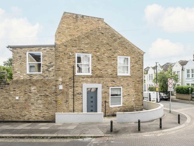 Haydon Park Road, London SW19, 2 bed flat to rent, £2,500 pcm | PrimeLocation