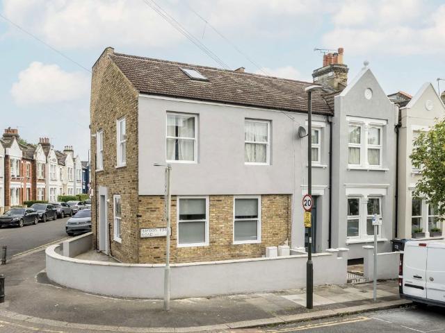 Haydon Park Road, London SW19, 4 bed flat to rent, £3,950 pcm | PrimeLocation