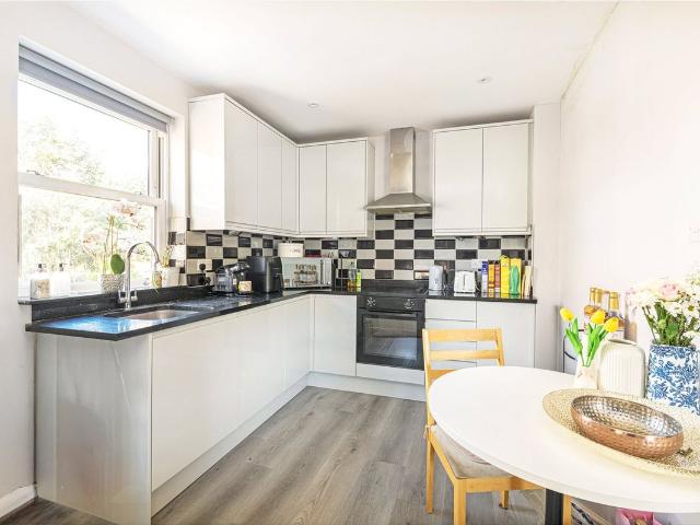 Haydon Park Road, Wimbledon, London SW19, 4 bed flat to rent, £3,600 pcm | PrimeLocation