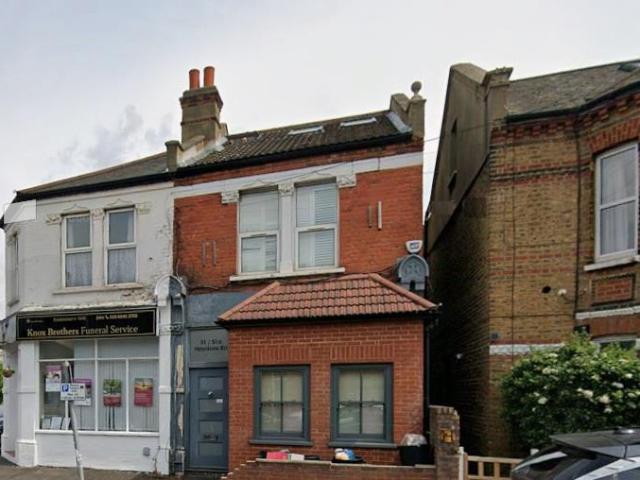 Haydons Road, Wimbledon, London 3 bed flat to rent £2,800 pcm £646 pw