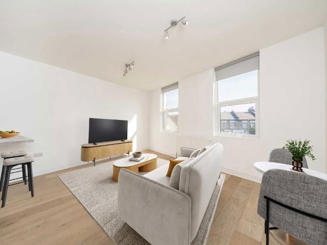 Haydons Road, Wimbledon SW19, 3 bed flat to rent, £2,200 pcm | PrimeLocation