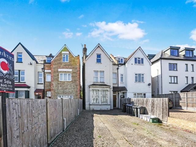 Haydons Road, Wimbledon SW19, 2 bed flat to rent, £1,900 pcm | PrimeLocation