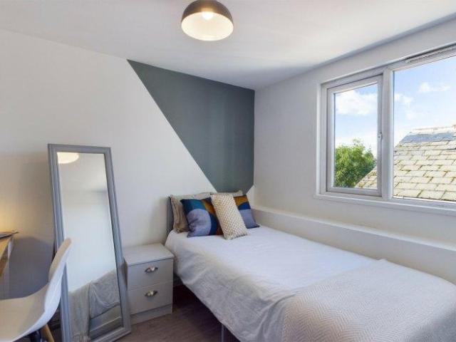 Haydn Avenue 2 bed house share to rent £1,732 pcm £400 pw