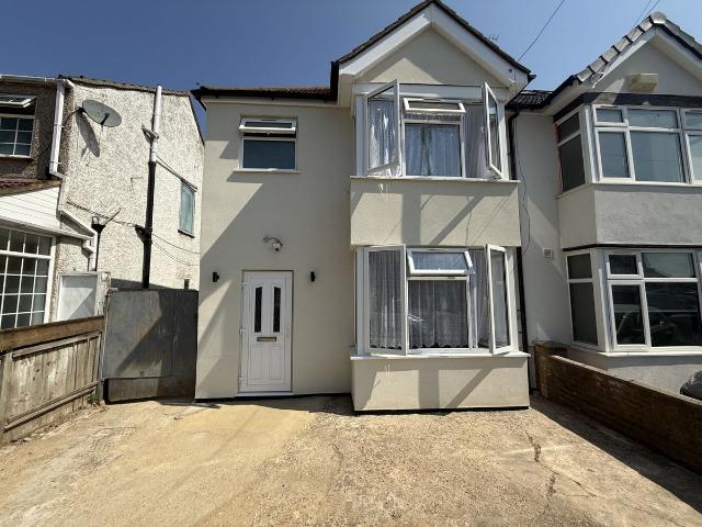 Hayes UB3, 4 bed semi detached house to rent, £2,900 pcm | PrimeLocation