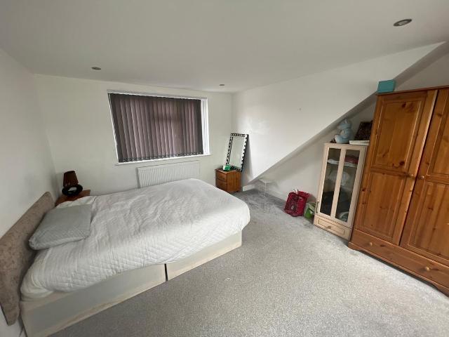 Hayes UB3, Room to rent, £995 pcm | PrimeLocation