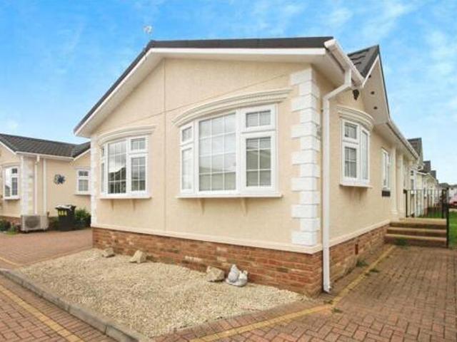 Hayes Country Park, Elm Way, Battlesbridge, 2 Bedroom Park
