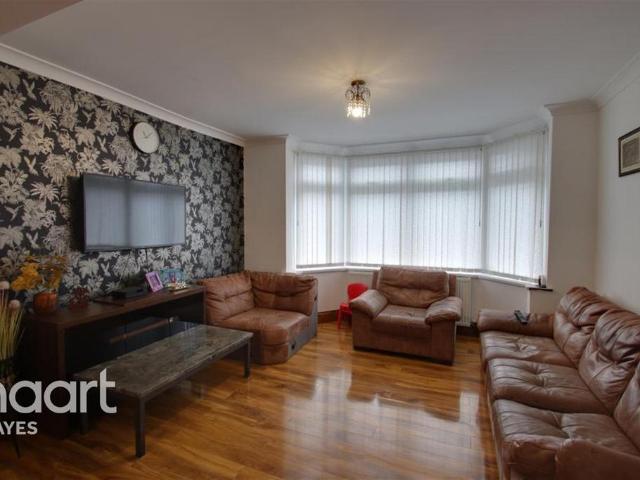 Hayes End UB3 5 bed terraced house to rent £3,750 pcm £865 pw