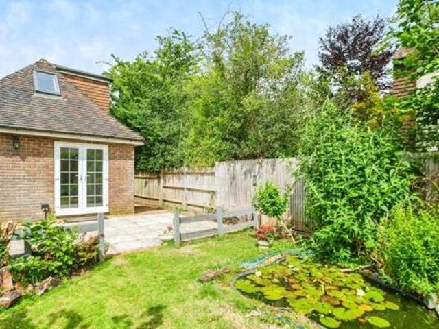 Hayes Lane, Kenley, 3 Bedroom Bungalow