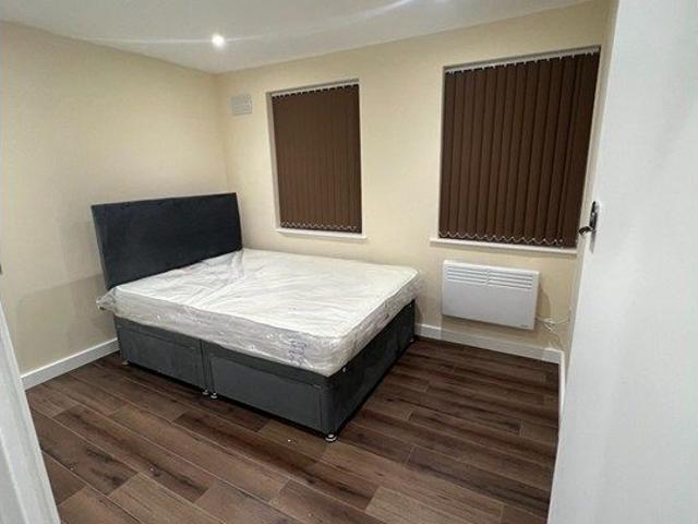Hayes Middlesex, Hayes UB3, Studio to rent, £1,280 pcm | PrimeLocation