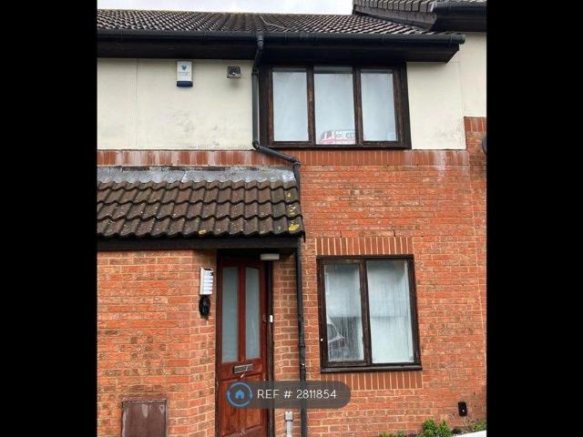Hayes Road, Greenhithe DA9, 2 bed terraced house to rent, £1,500 pcm | PrimeLocation