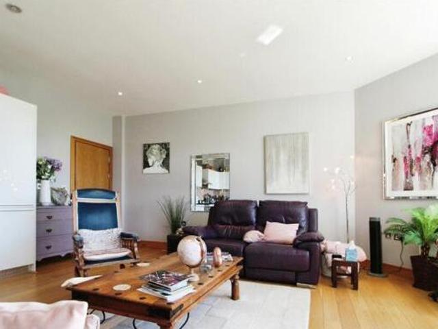 Hayes Road, Sully, 2 Bedroom Apartment