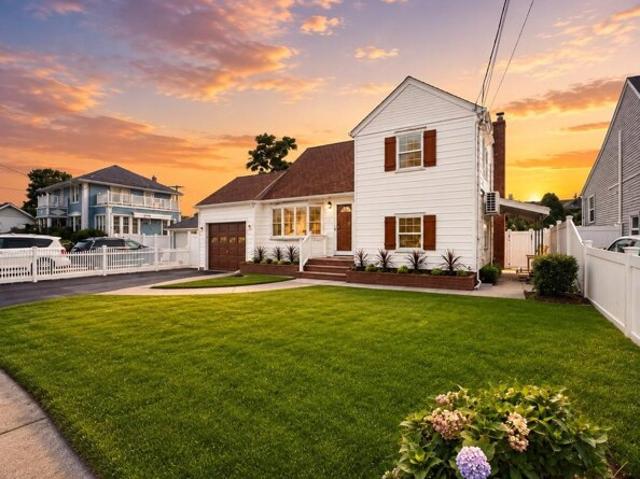 Hayes St, Baldwin, Home For Sale
