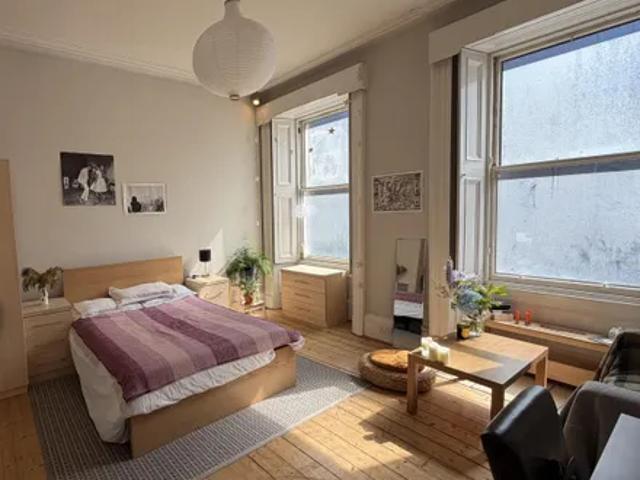 Haymarket Dental, 264 Morrison Street, City of Edinburgh, EH3 8DT, United Kingdom | 3 bed apartment for rent #167550559 | Rentberry