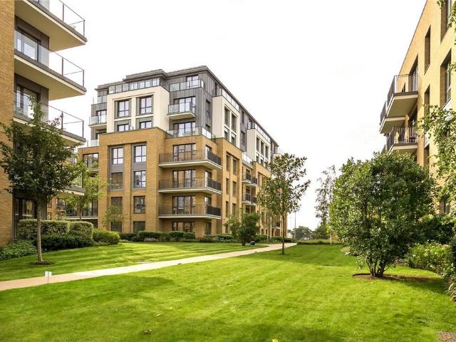 Haymarket House, Teddington 3 bed apartment to rent £4,800 pcm £1,108 pw