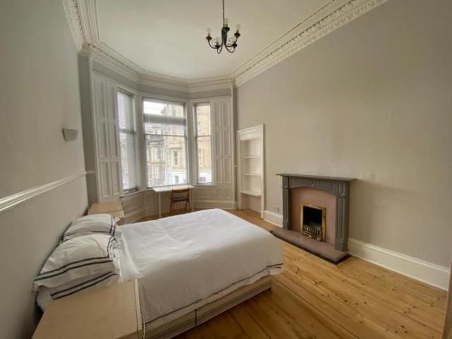 Haymarket Terrace, Edinburgh EH12, 4 bed flat to rent, £2,800 pcm | PrimeLocation