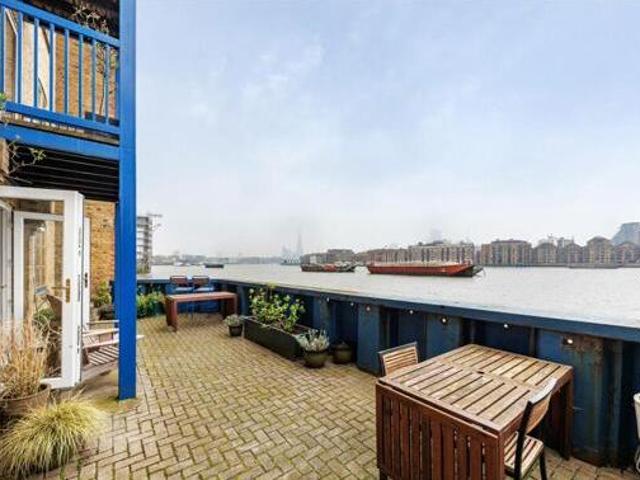 Hays Court, Rotherhithe Street, 2 Bedroom Apartment