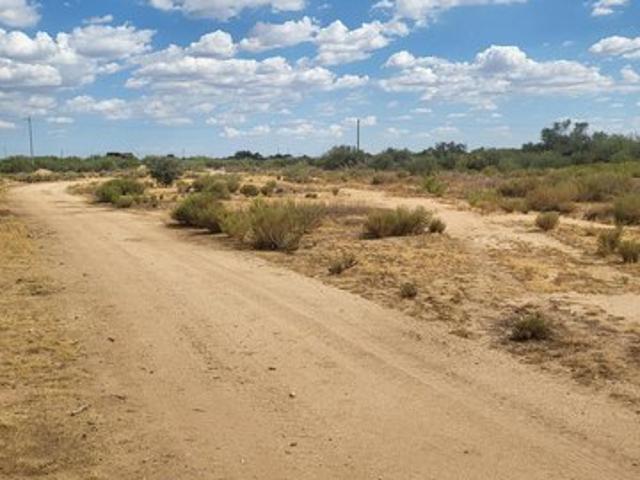 Haystack Ln, Congress, AZ 85332