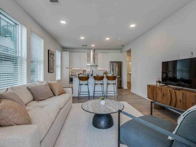 Hazel by the Galleria 1 Bedroom Apartment for Rent at 13100 Noel Rd, Dallas, TX 75240 McShann Estates