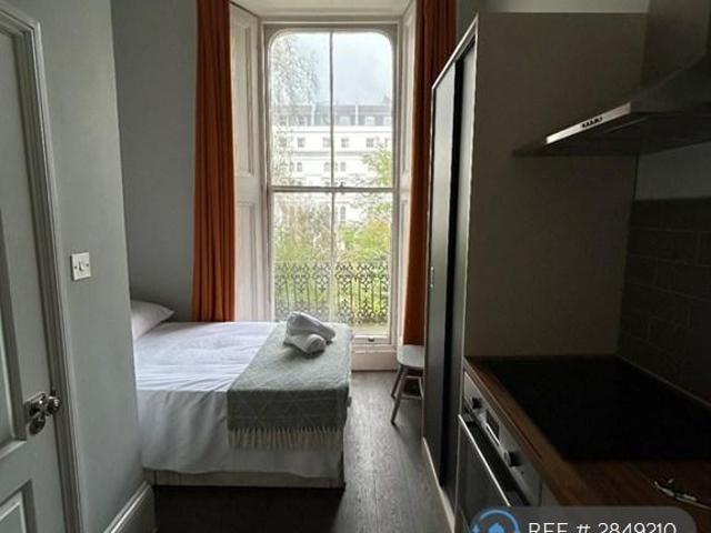 Hazel Court, London, W2 Studio to rent £1,650 pcm £381 pw