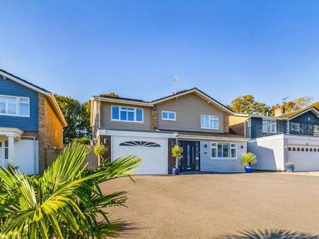 Hazel Close, Highcliffe, 5 Bedroom Detached