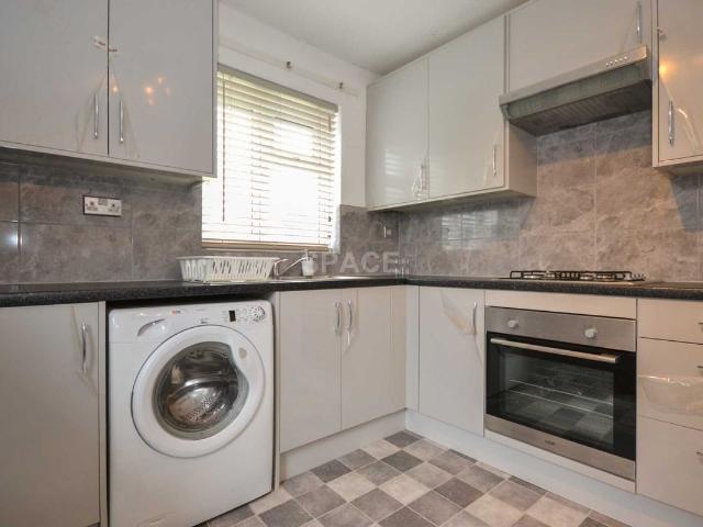 Hazel Crescent, Shinfield, Reading, Berkshire RG2, 4 bed semi detached house to rent, £2,000 pcm | PrimeLocation