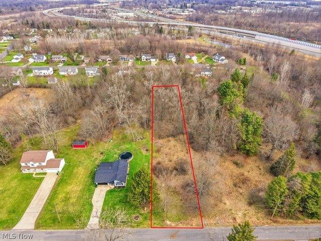 Hazel Dr, Northfield Center, OH 44067