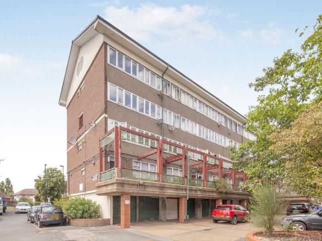 Hazel Grove, London SE26, 2 bed flat to rent, £1,750 pcm | PrimeLocation