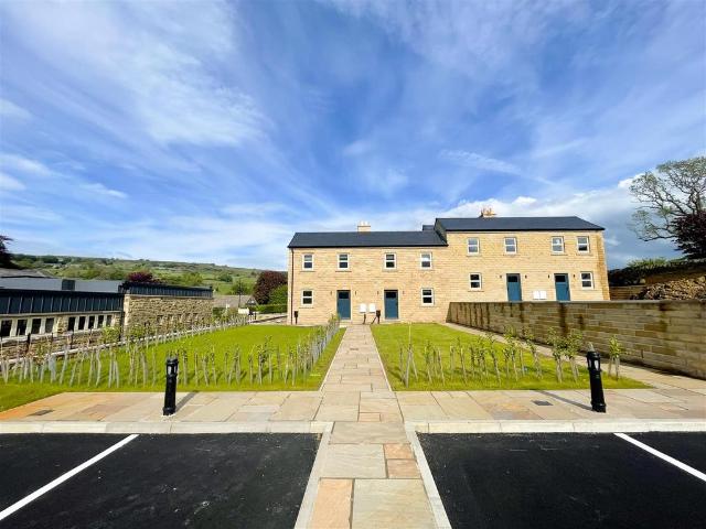 Hazel Lea Cottage, Old Bradfield. 4 bed semi detached house to rent £1,900 pcm £438 pw