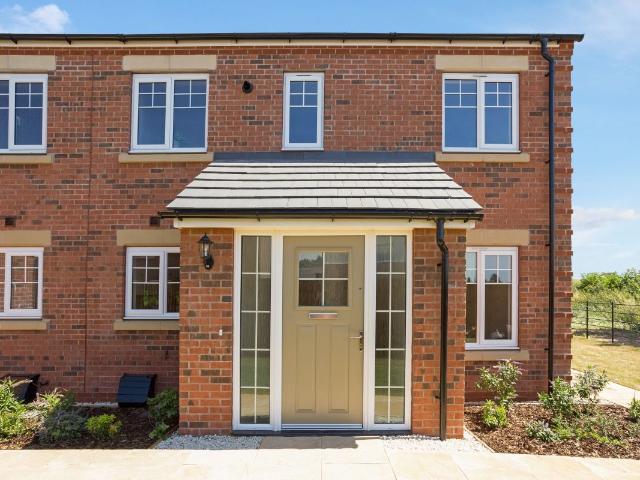 Hazel Place, Stratford Upon Avon CV37, 1 bed end terrace house to rent, £1,275 pcm | PrimeLocation