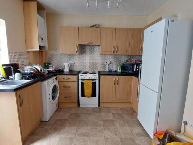 Hazel Road, Uplands, Swansea 4 bed house to rent £1,520 pcm £351 pw
