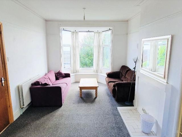 Hazel Road, Uplands, Swansea SA2 0LU StudentDigz Ltd