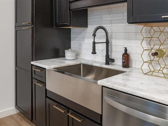 Hazel Southpark 3 Bedroom Apartment for Rent at 4401 Barclay Downs Dr, Charlotte, NC 28209 Barclay Downs