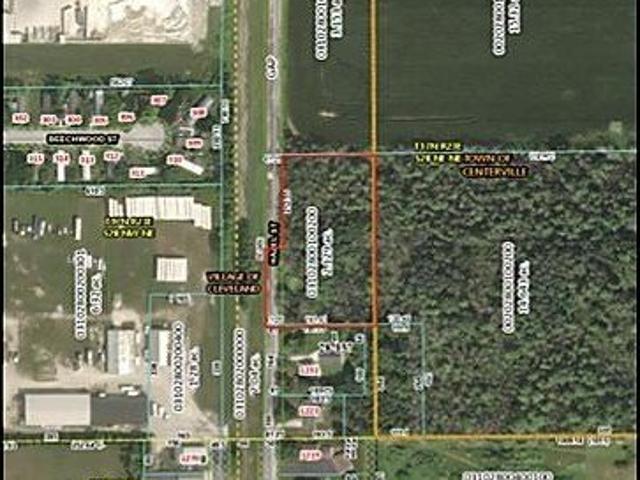 Hazel St, Cleveland, WI 53015