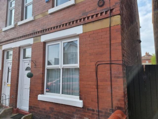 Hazel Street, Stockport SK7, 2 bed property to rent, £1,200 pcm | PrimeLocation