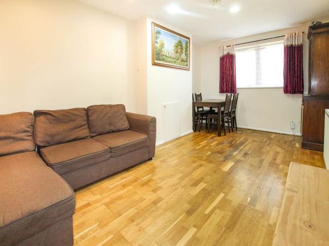 Hazelmere Drive, Northolt, Middlesex UB5, 2 bed end terrace house to rent, £1,600 pcm | PrimeLocation